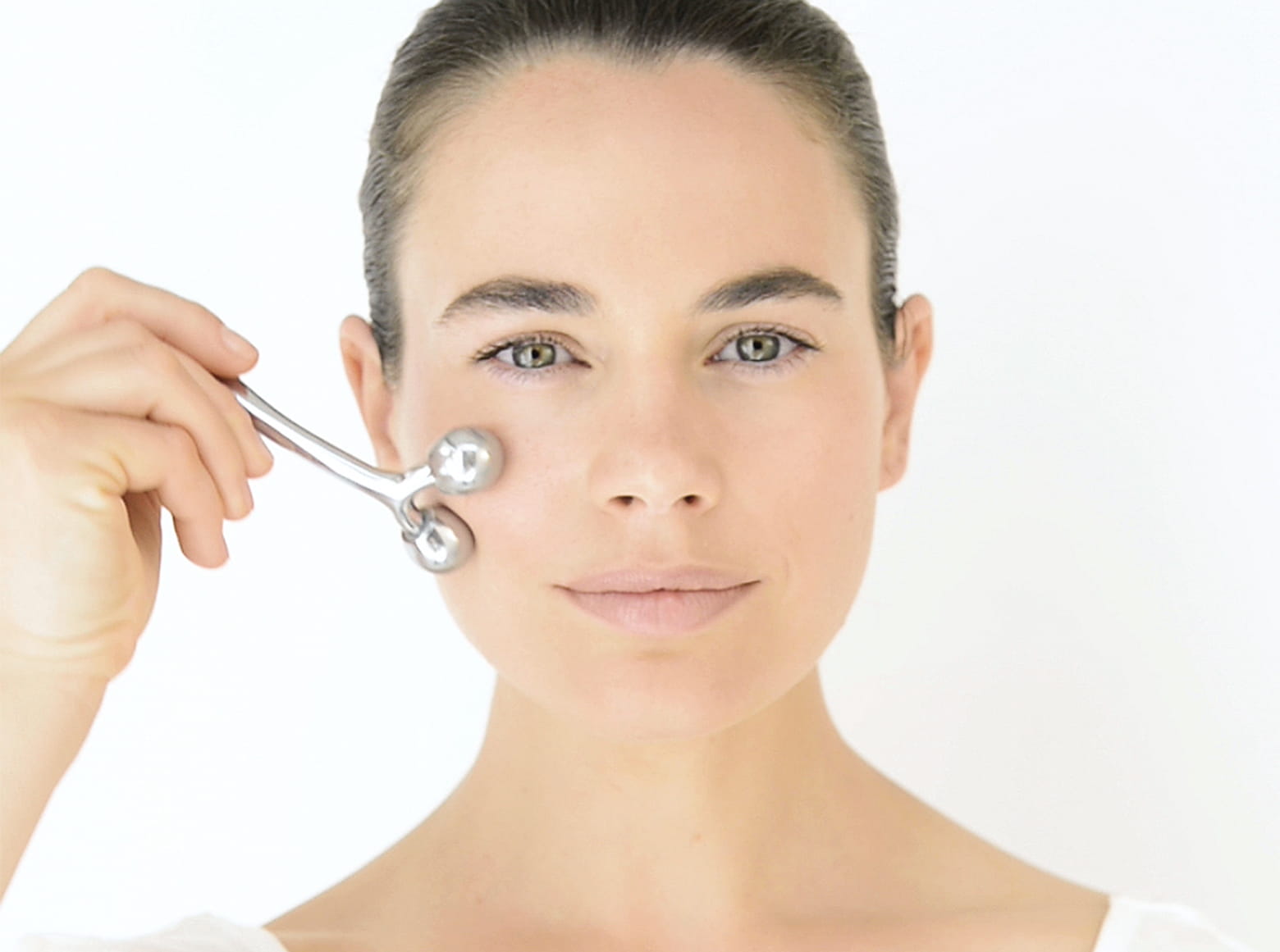 Face Fitness: A Workout for your face at Holmes Place Spa!