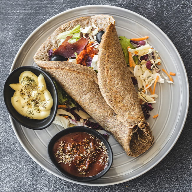 Descubra como fazer wraps saudáveis e práticos para a praia